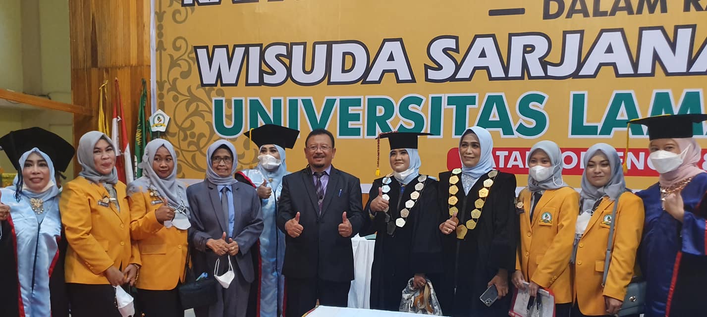 Wisuda Sarjana & Diploma Universitas Lamappapoleonro – MagazineNP