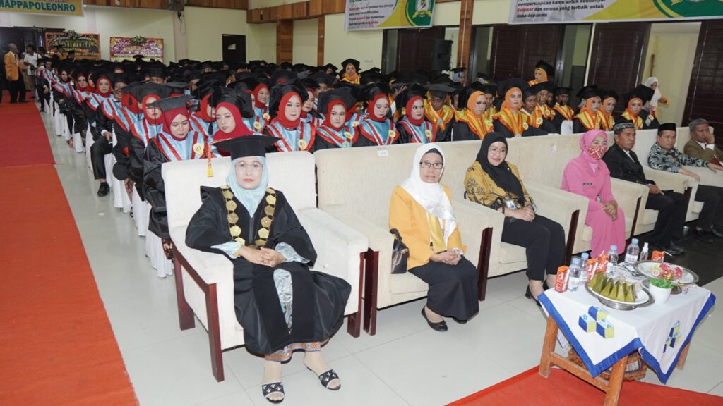 Wisuda Sarjana Dan Diploma Universitas Lamappapoleonro Tahun 2022 – MagazineNP